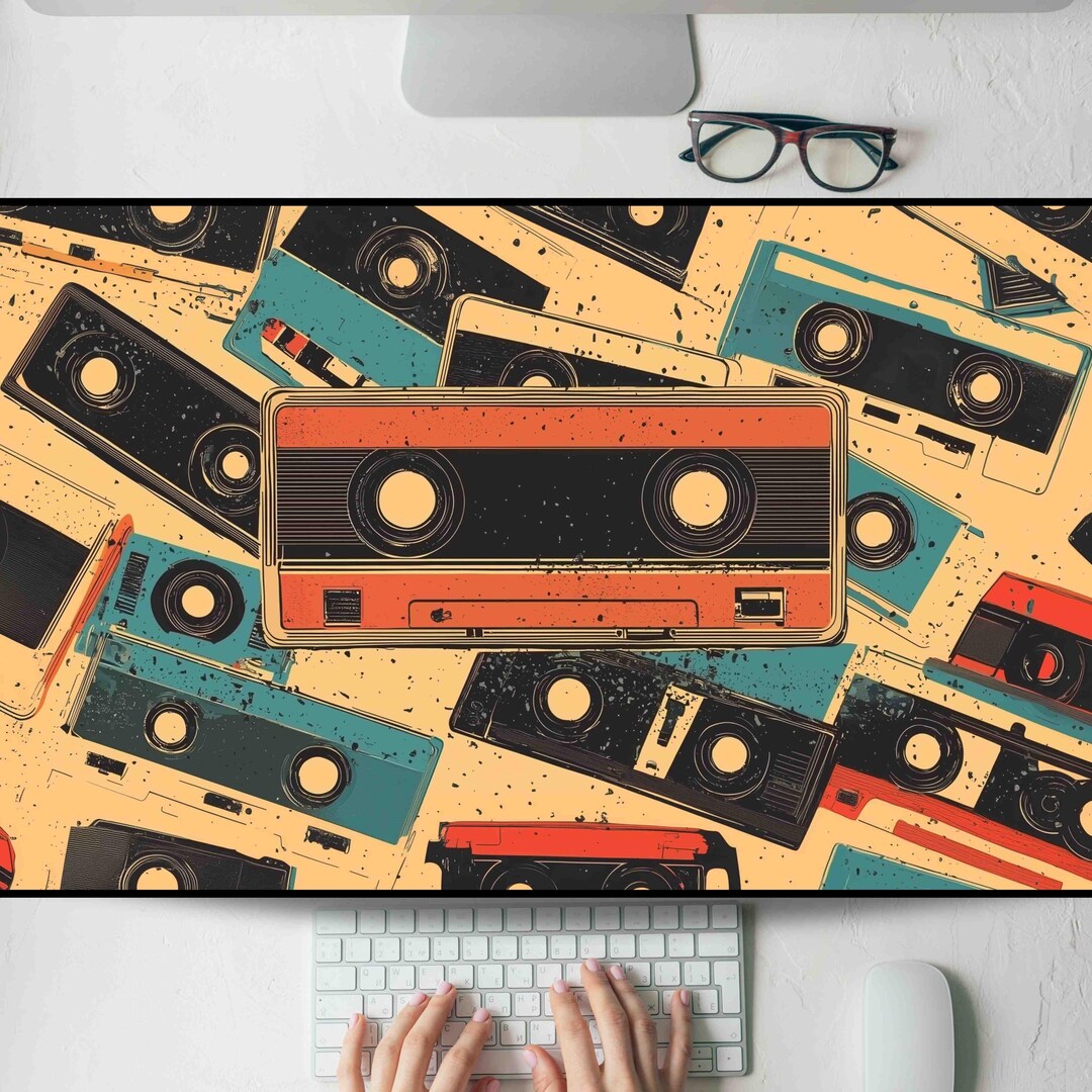 Retro Cassette Pattern in Beige Desk Mat, Gaming Mouse Pad, Large ...
