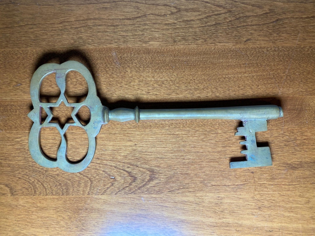 Vintage Large Brass Key Wall Decor Solid Brass Skeleton Key 9.5" - Etsy