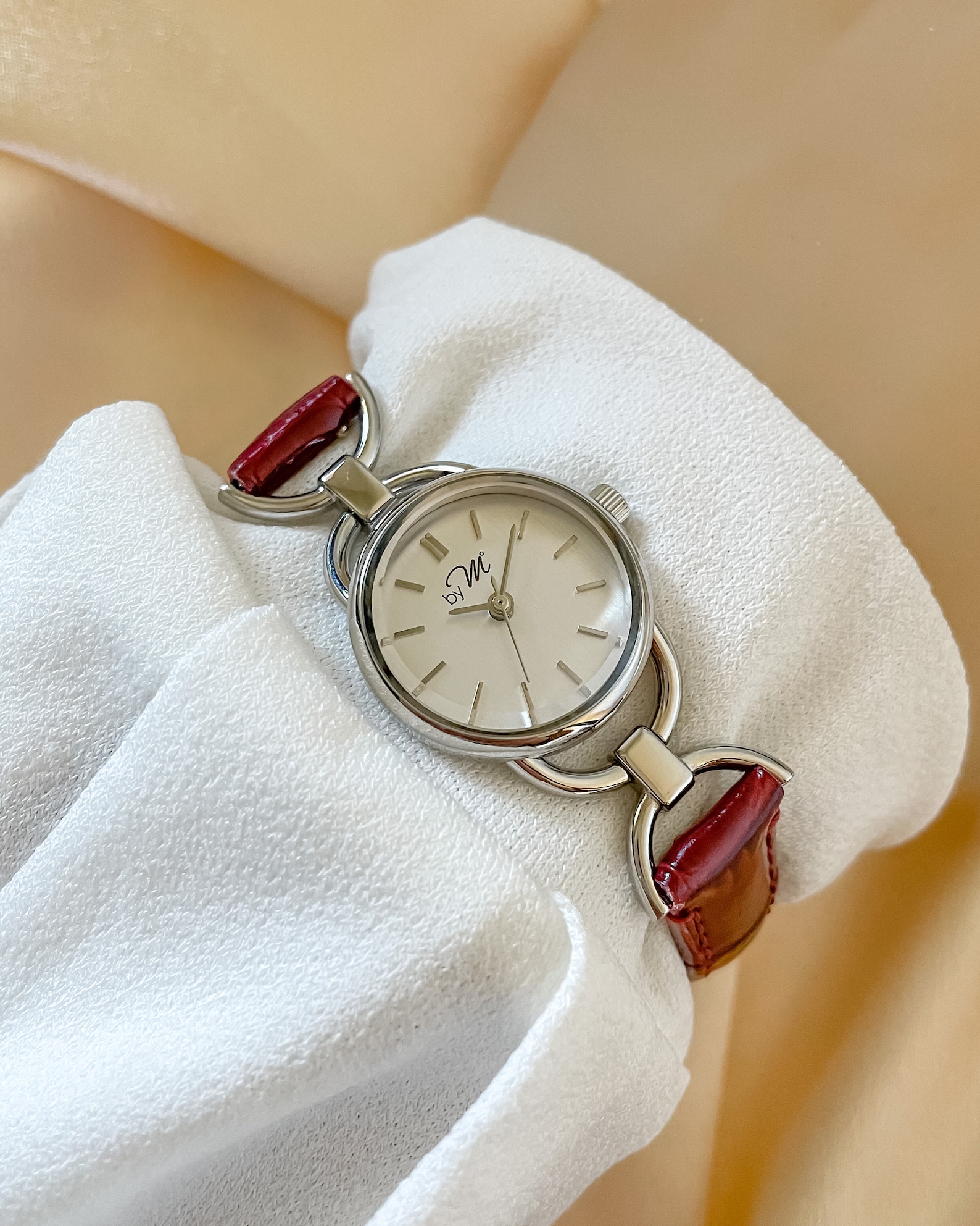 Leather Watches for Women Gold Round Watches Ladies Silver Leather ...