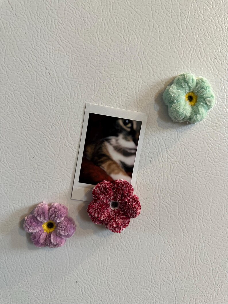 Crochet Puffy Flower Magnets - 3 Pack - Etsy