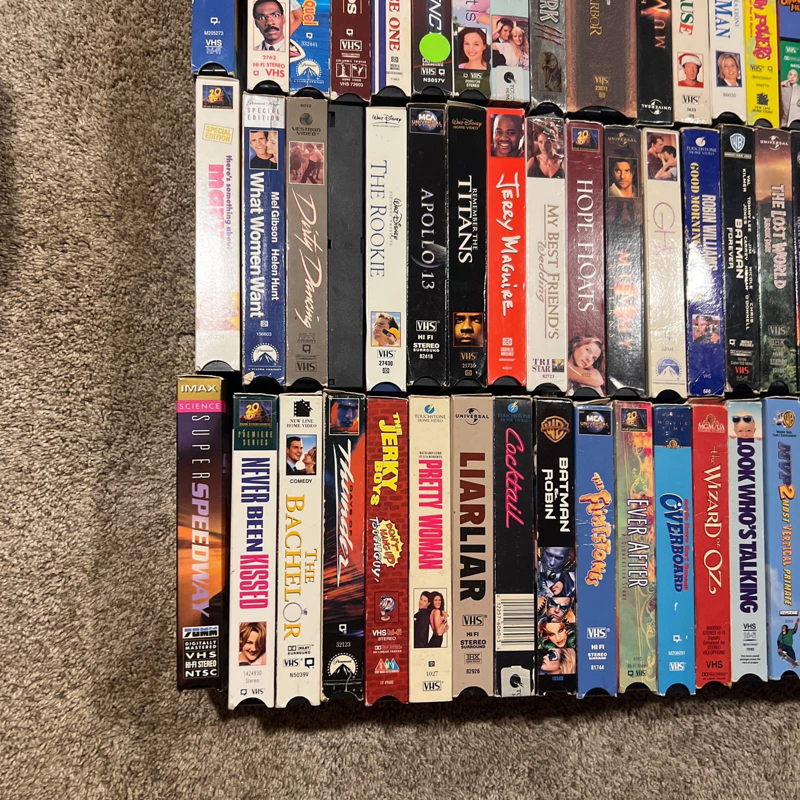 VHS Lot of 132 Tapes 80s and 90s Classsics MIB, Mummy, Batman, Jurassic ...