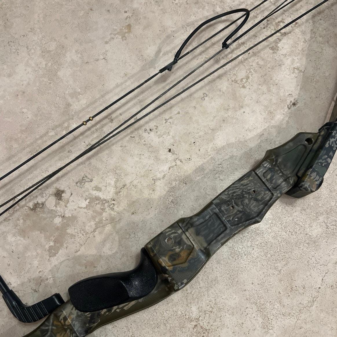 PSE F-2 Compound Bow Right Hand #70 Lbs 29" Draw With Arrows and Case ...