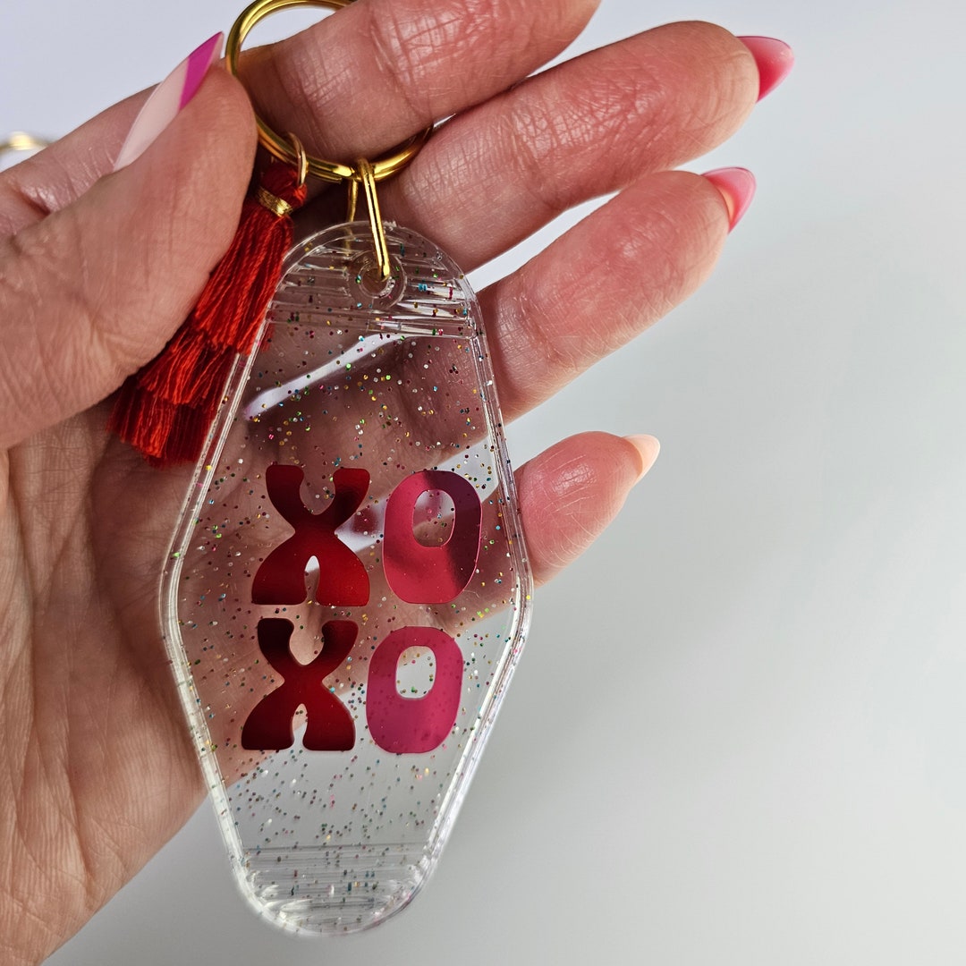 XOXO Vintage Motel Keychain: Glitter Retro Keychain With Tassel - Etsy