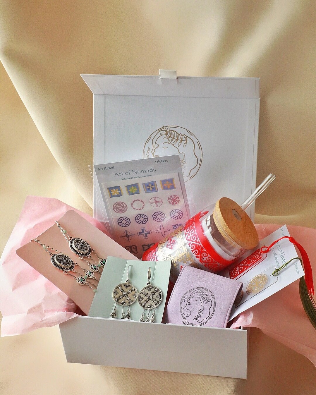 Gift Box Art Kawai - Etsy