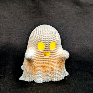 Adorable Ghost With Flickering LED Tea Light - Spooky Halloween Home ...