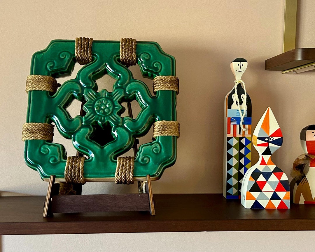 Tiki Jade Breezeway Tile With Stand - Etsy