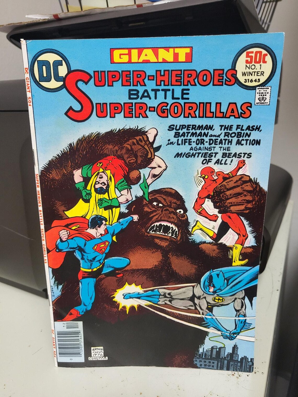 DC Giant Super Heroes Battle Super Gorillas 1976 One-shot Comicbook - Etsy