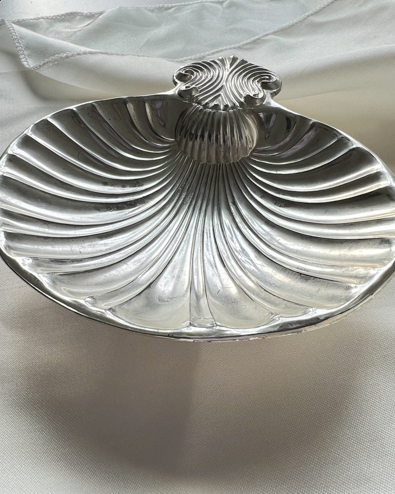 Silver Plated Shell Dish by Grenadier Clam Shell Serving Bowl Scallop ...