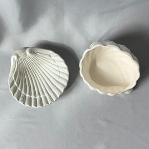Vintage Ceramic Shell Dish | Set of 2 | White Pearl Seashell Design ...