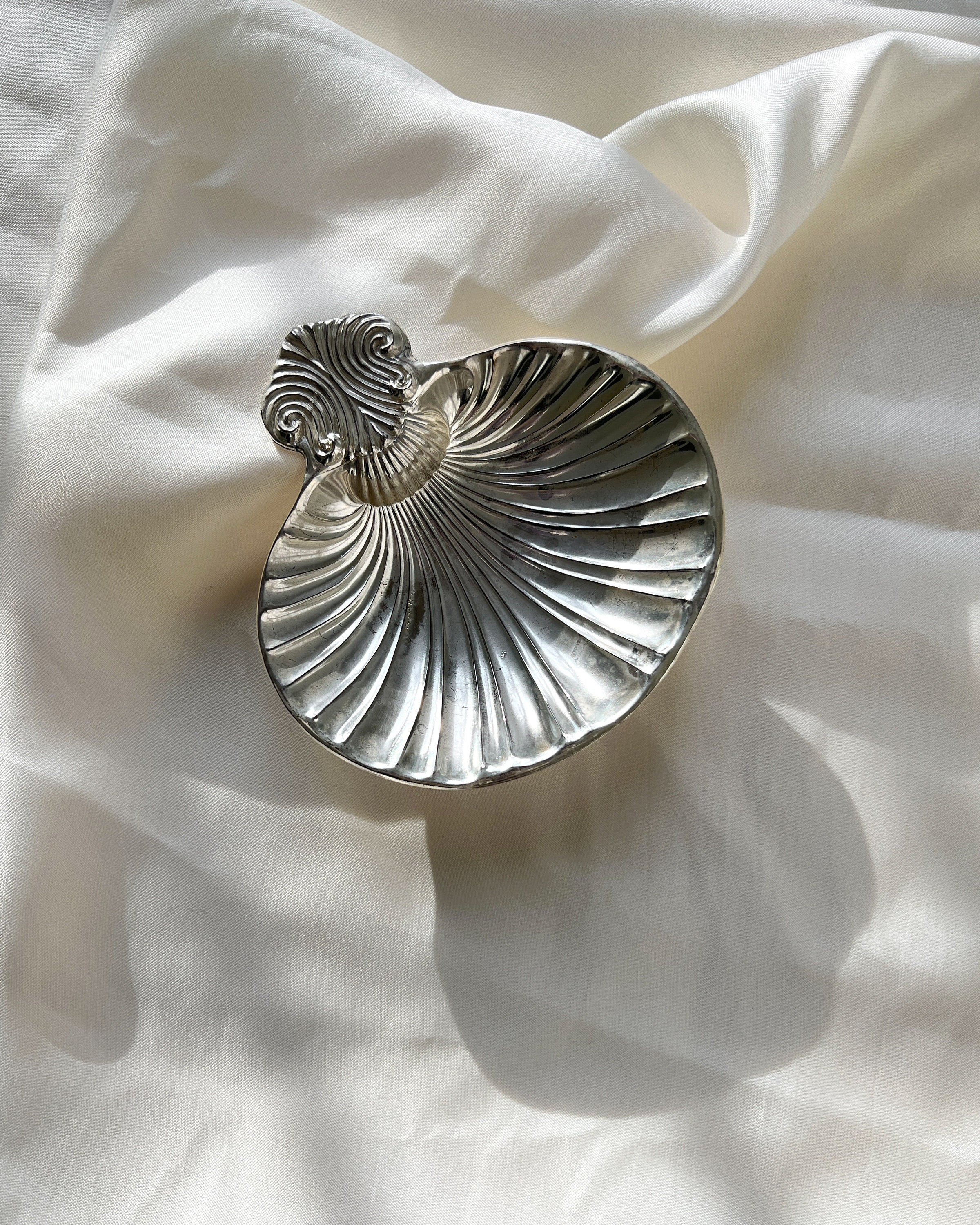 Silver Plated Shell Dish by Grenadier Clam Shell Serving Bowl Scallop ...