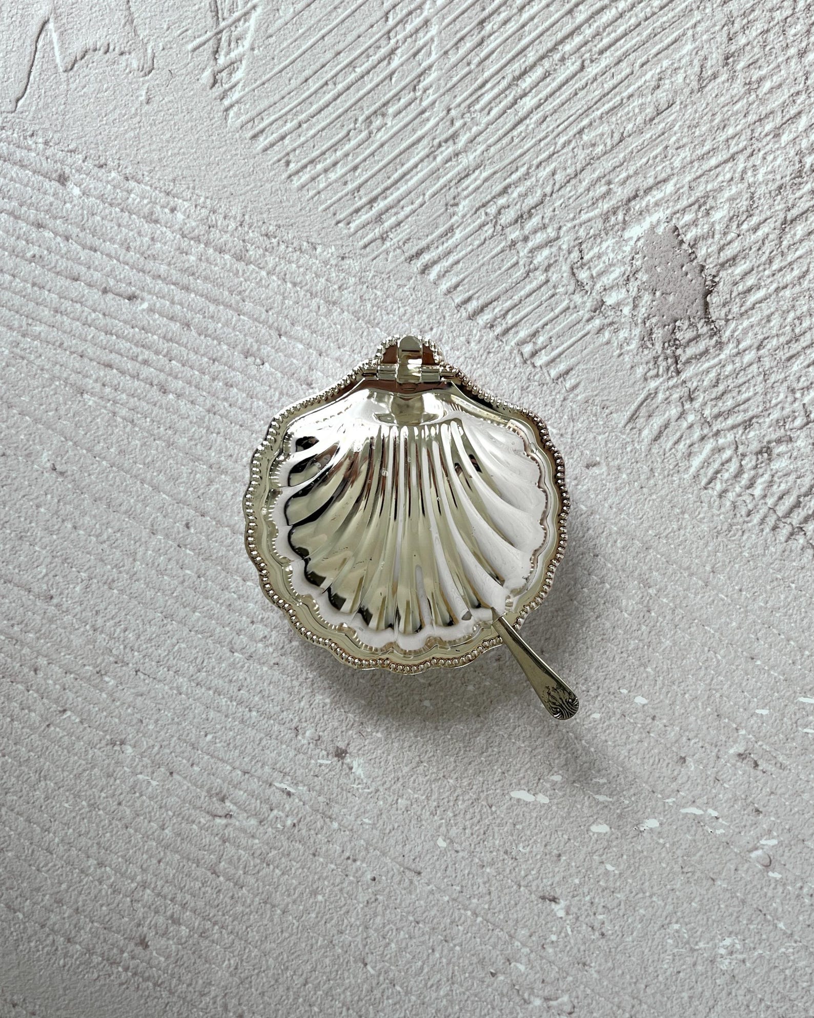 SHEFFIELD Silver Plated Shell Butter Dish With Knife and Glass Insert ...