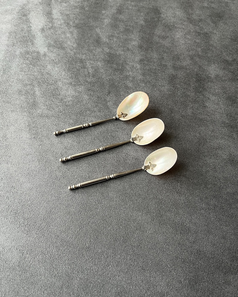 Antique Mother-of-pearl Caviar Serving Spoon | Handmade Shell Spoon ...
