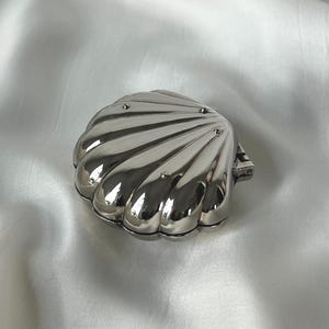 Silver Sea Shell Jewelry Box | Vintage Clam Shell Ring Box | Mid ...