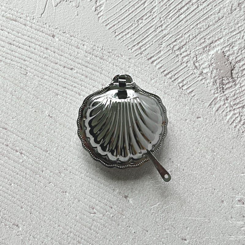 Clam Shell Dish - Etsy