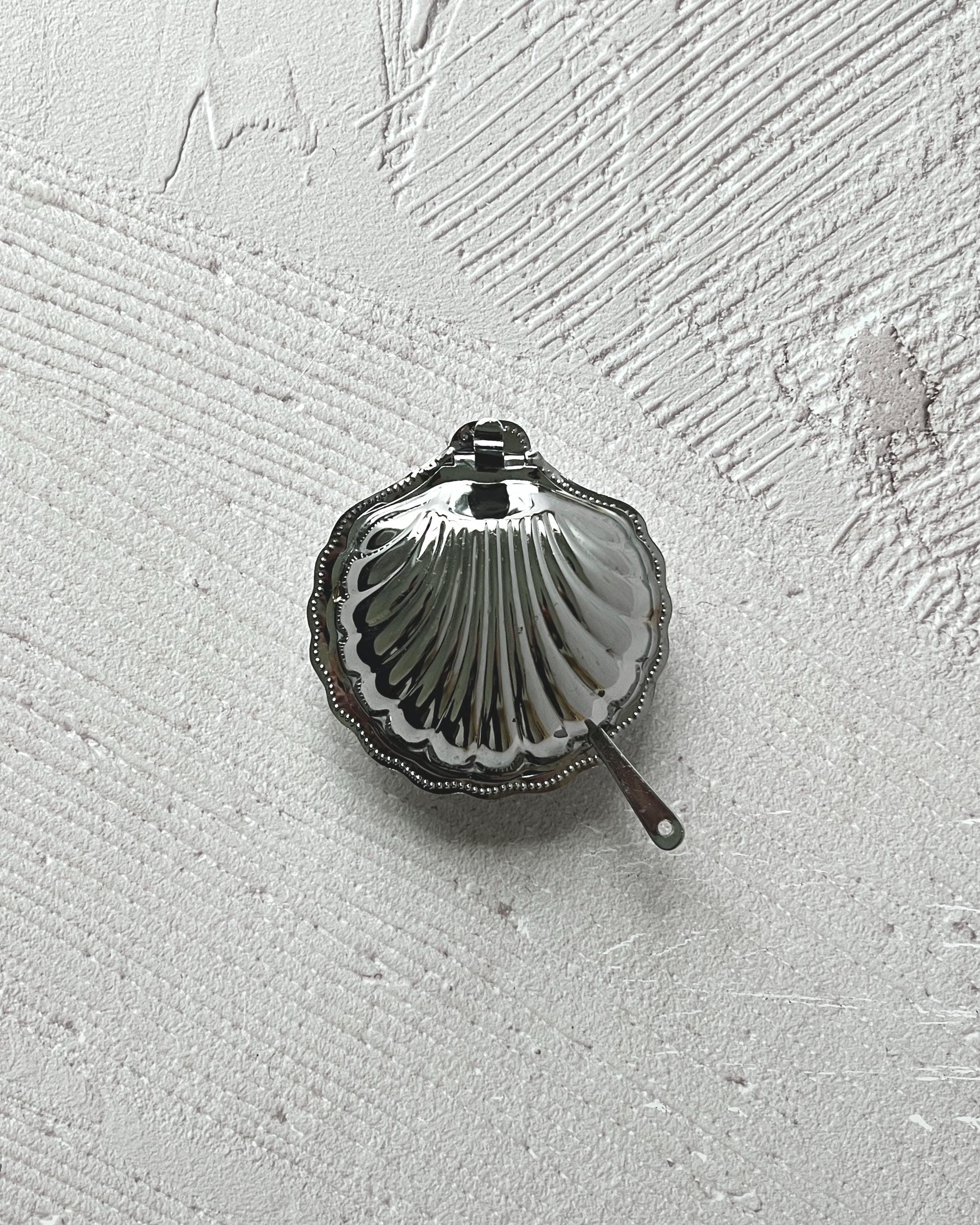 Silver Plated Shell Butter Dish With Knife and Glass Insert Chrome ...