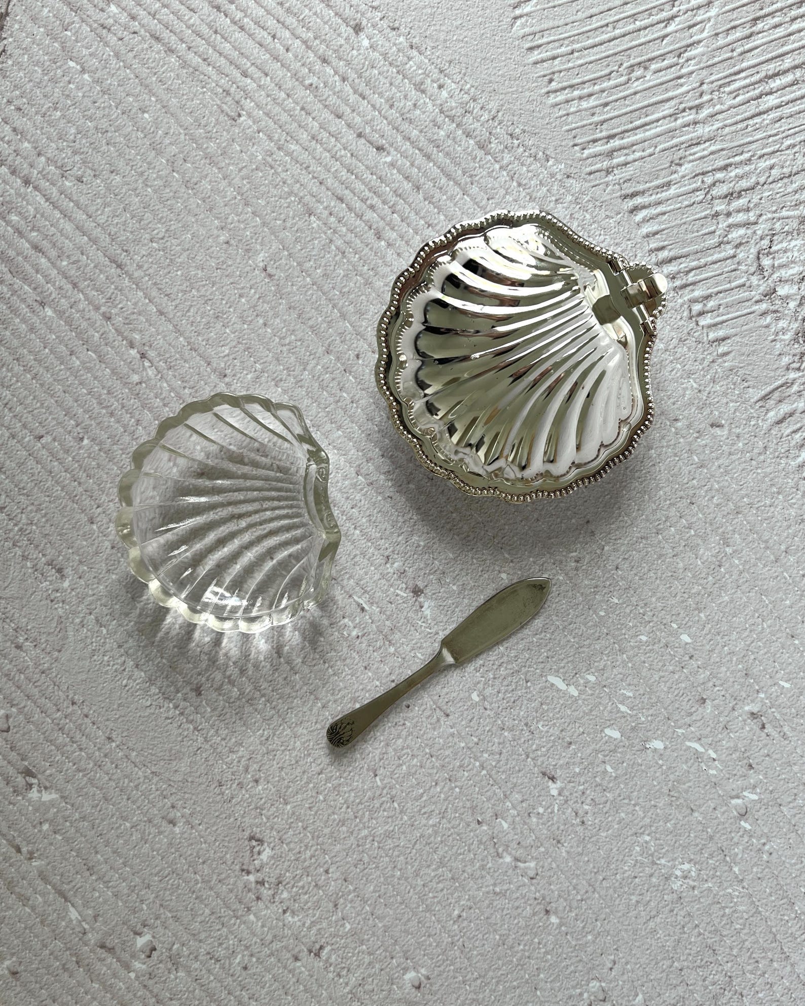SHEFFIELD Silver Plated Shell Butter Dish With Knife and Glass Insert ...