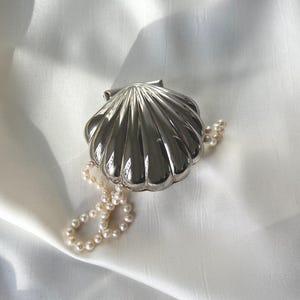 Silver Sea Shell Jewelry Box | Vintage Clam Shell Ring Box | Mid ...