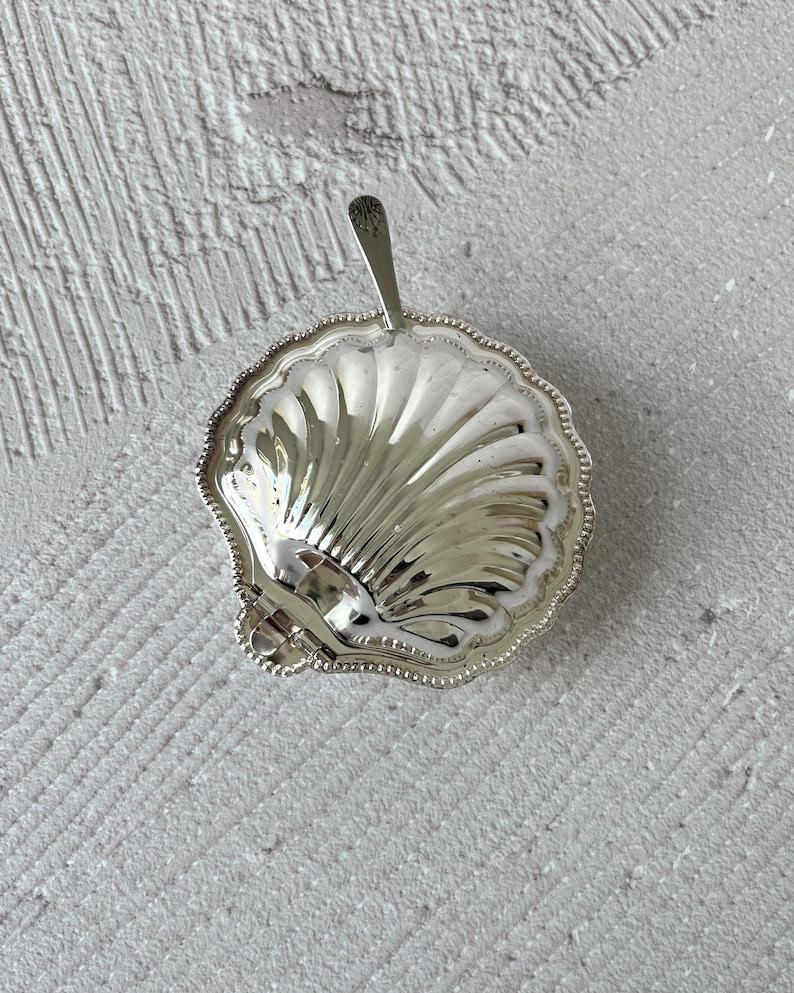 SHEFFIELD Silver Plated Shell Butter Dish With Knife and Glass Insert ...