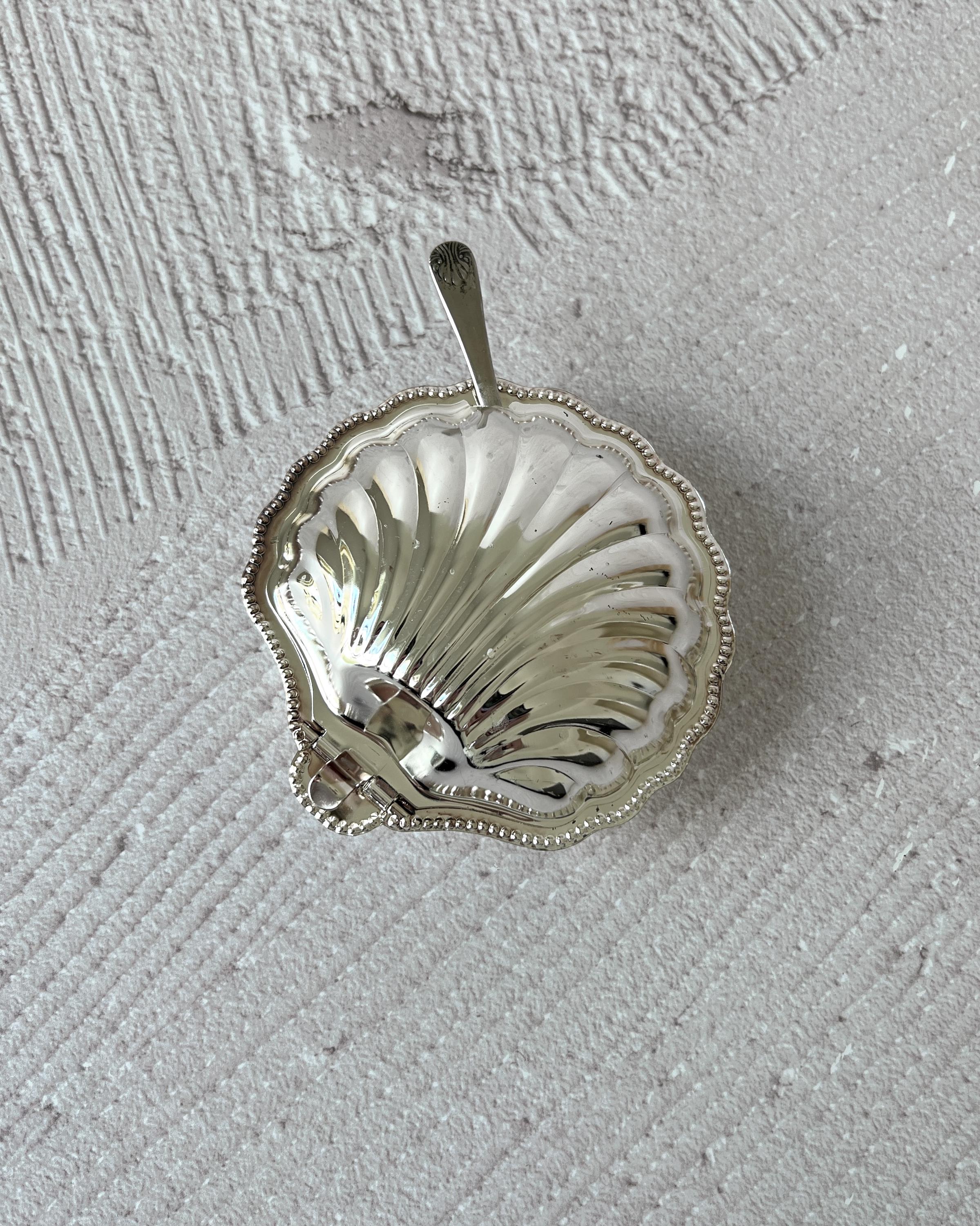 SHEFFIELD Silver Plated Shell Butter Dish With Knife and Glass Insert ...