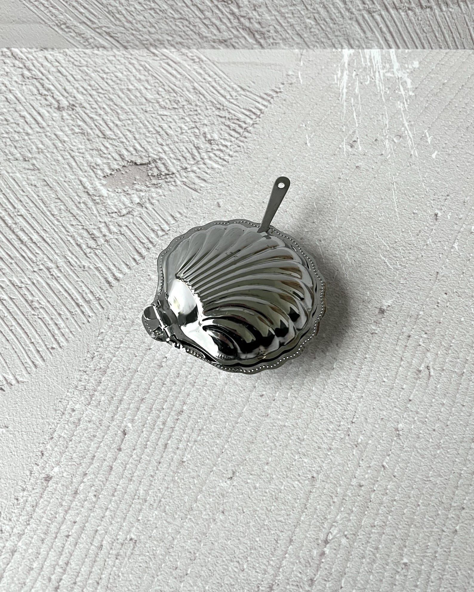 Silver Plated Shell Butter Dish With Knife and Glass Insert Chrome ...