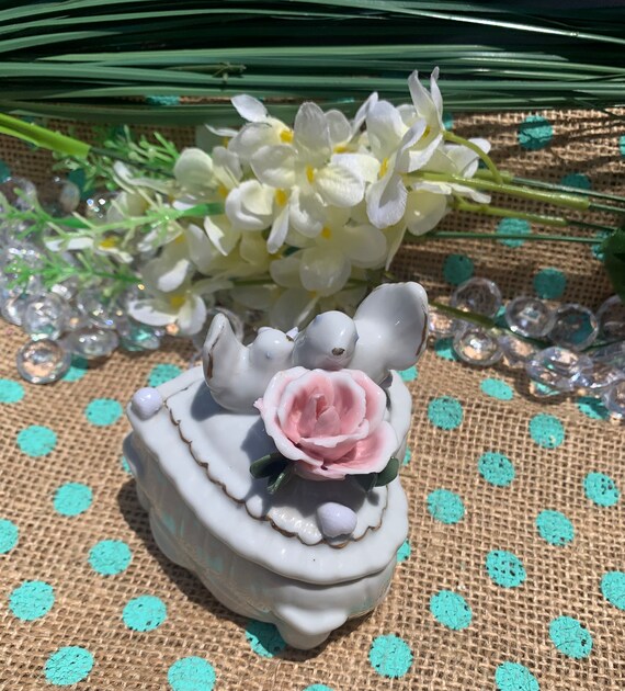 Vintage Dove Trinket Box Birdbox Jewelry Box - Gem