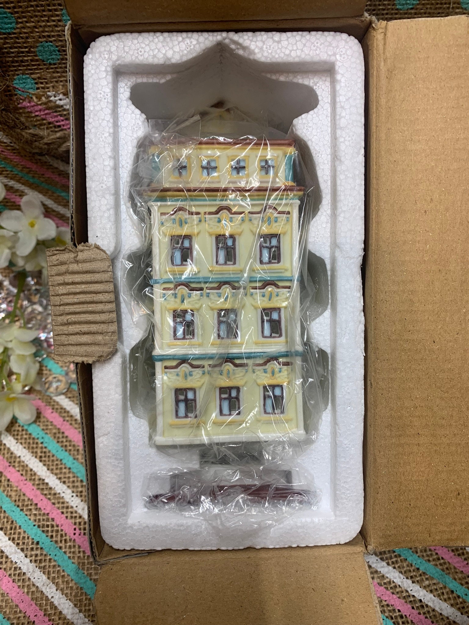Party Lite House Candle Light Holder New Amsterdam Edition Light up ...