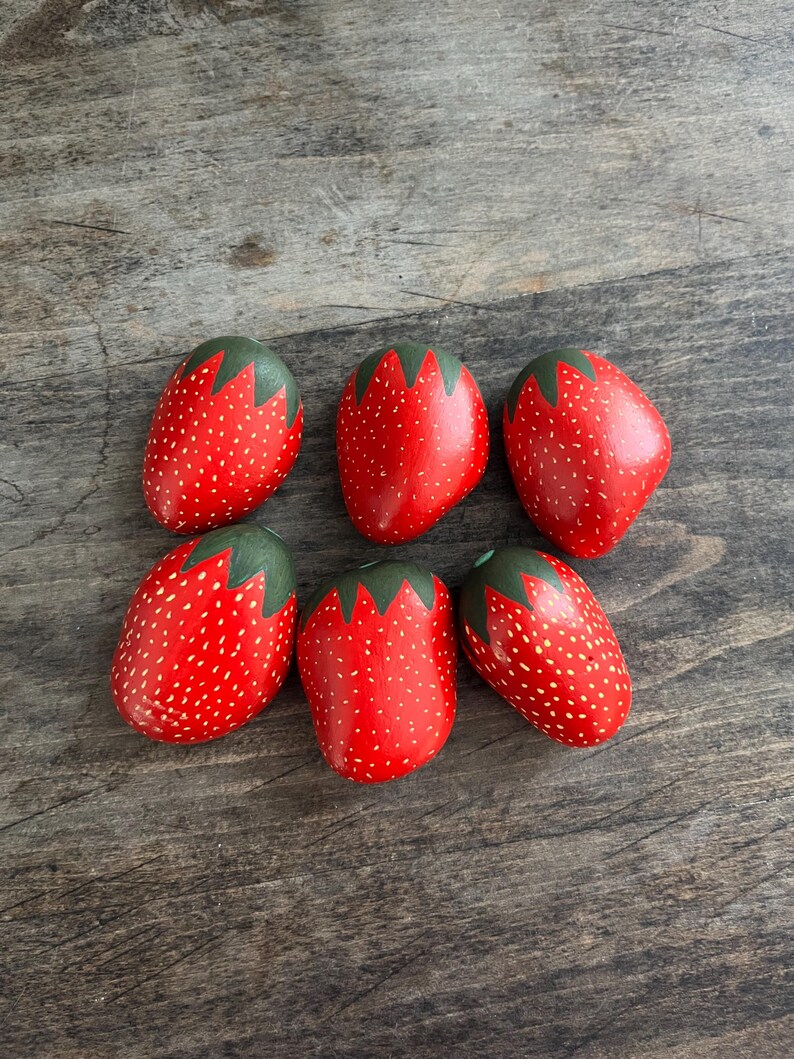 Strawberry Painted Rocks (set of 6) - Etsy