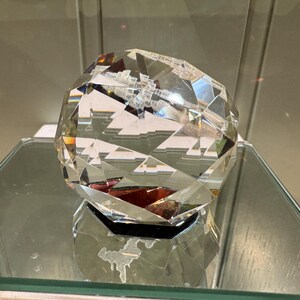 New Zealand Swarovski Paperweight - Crystal - Colored Bottom - Figurine ...