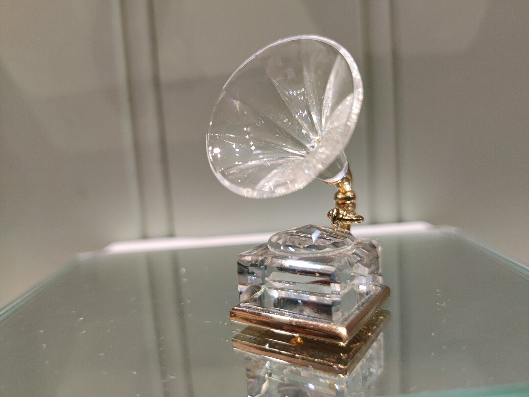Swarovski Crystal Figurine - Swarovski Memories Gramophone - Crystal ...