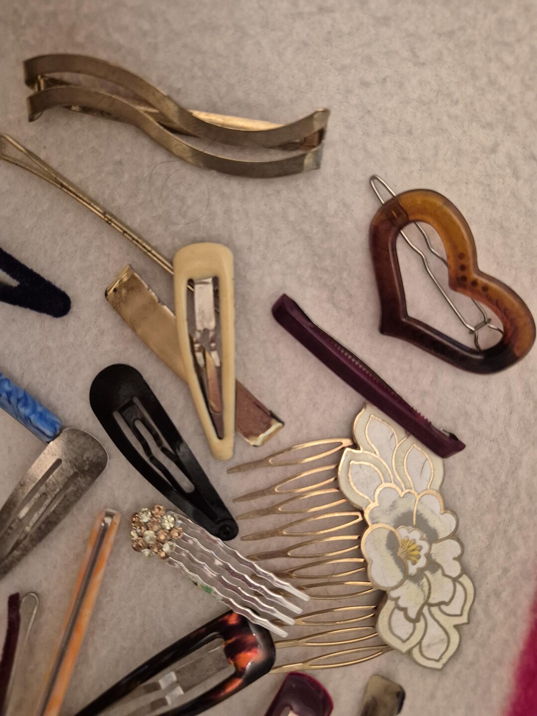 Vintage Assorted Hair Clips and Barrettes - Etsy