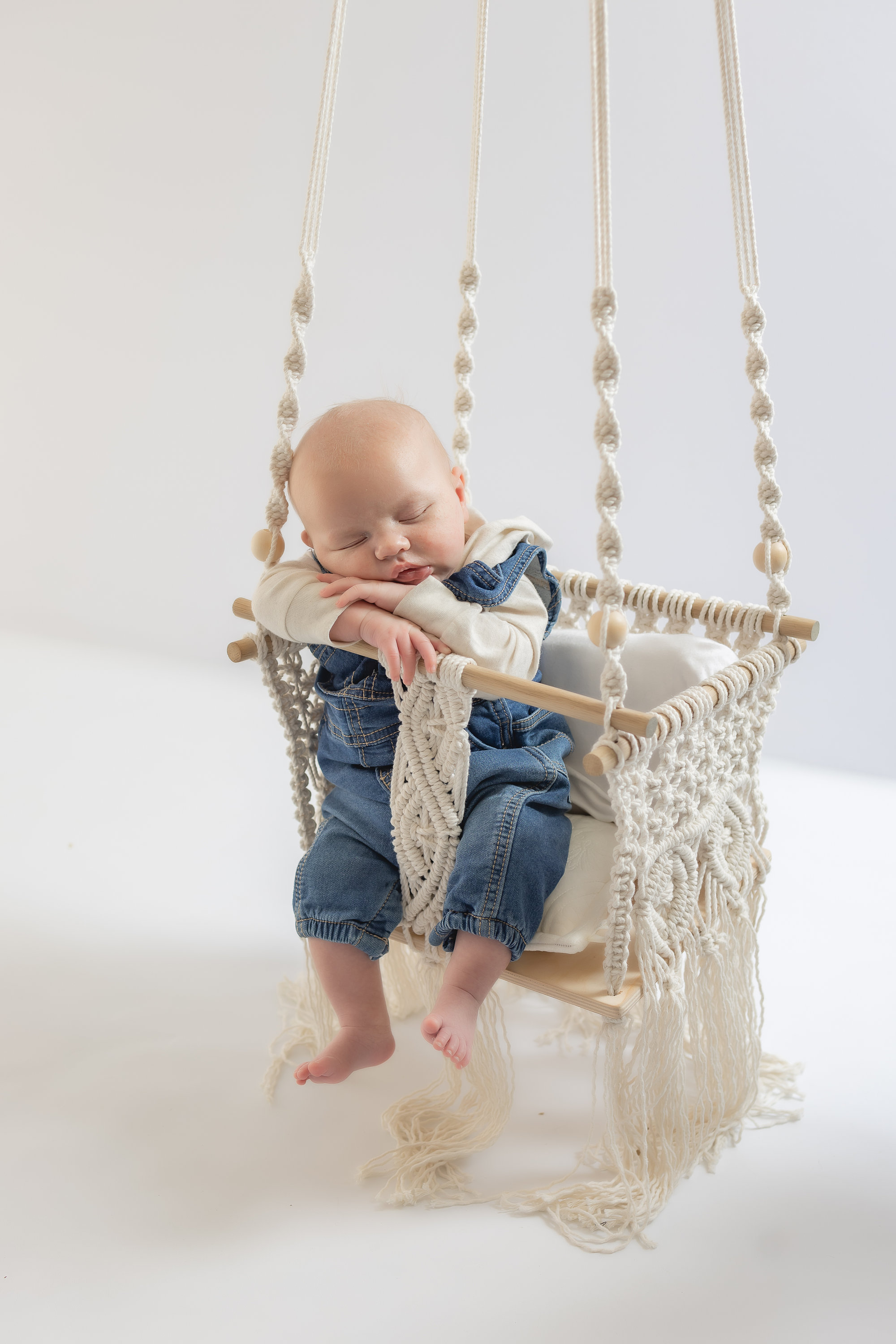 Macrame Baby Swing: Newborn Photography Prop, Wooden Decor - Etsy