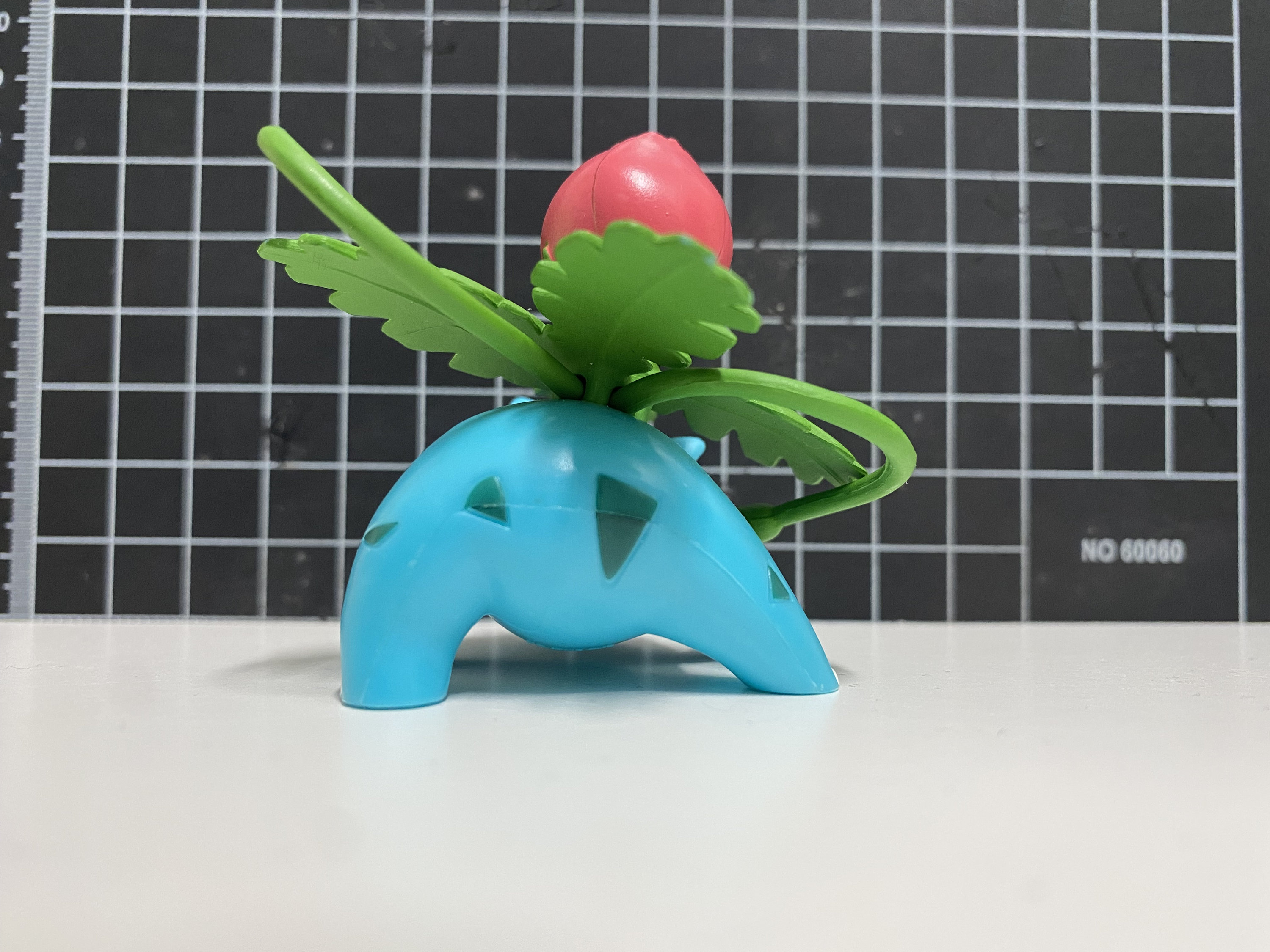 Pokemon 2015 Tomy Ivysaur Figure - Etsy