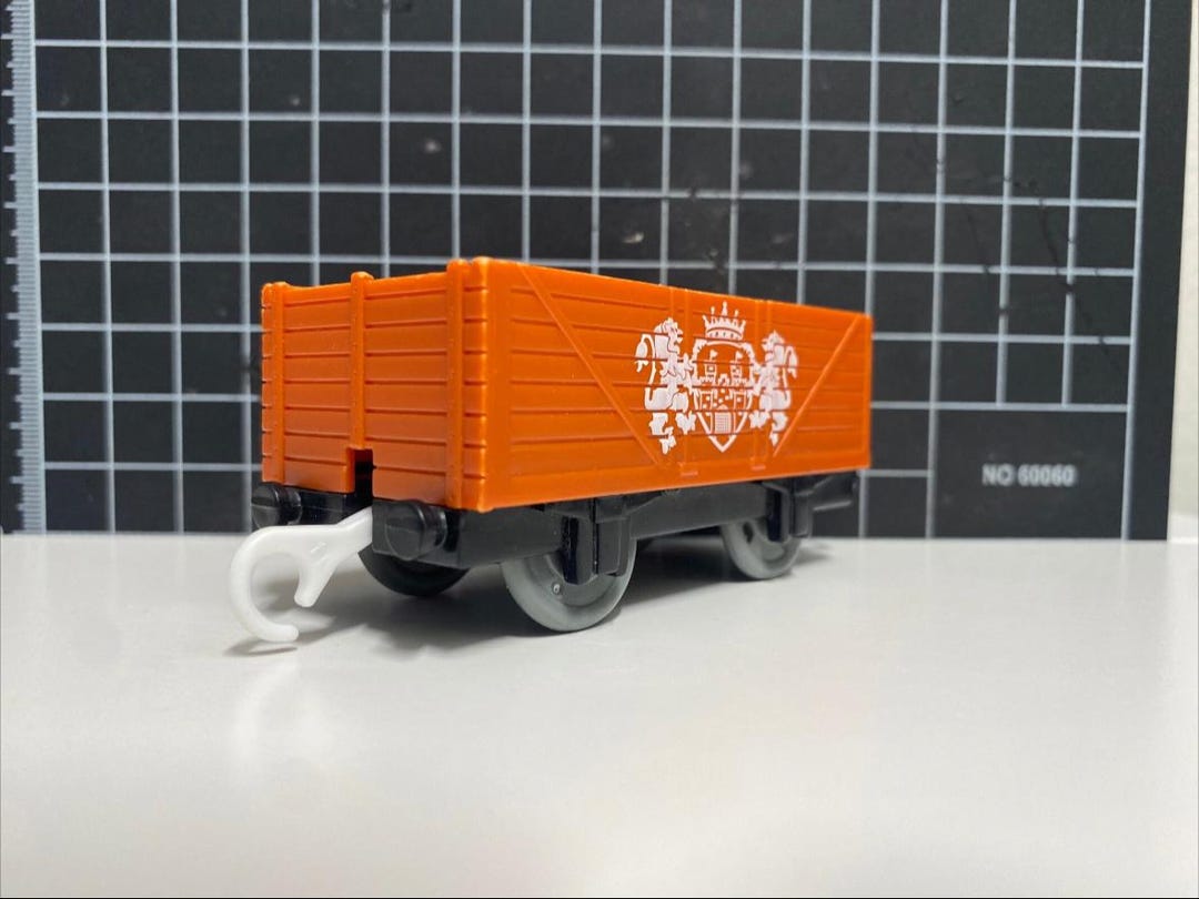 Thomas and Friends Trackmaster Ulfstead Castle Orange Car - Etsy