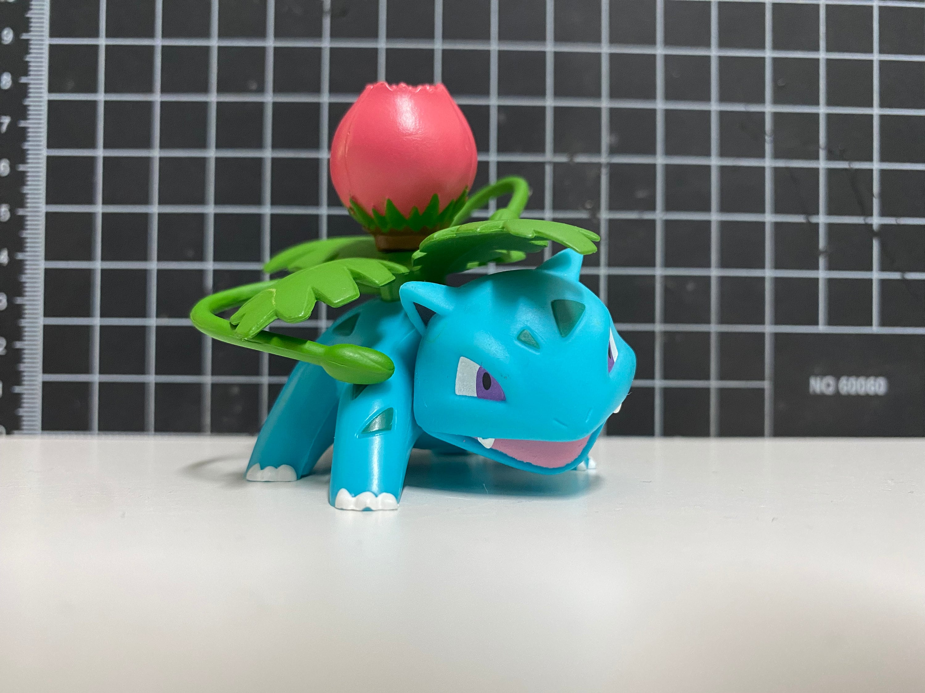 Pokemon 2015 Tomy Ivysaur Figure - Etsy