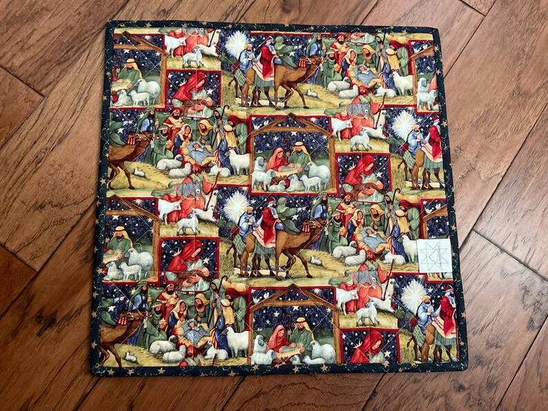 Handmade Quilted Christmas Star of Wonder Table Topper/ Candle Mat ...