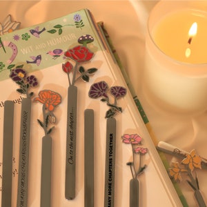 Personalized Birth Flower Metal Bookmark, Vintage Month Flower Design ...