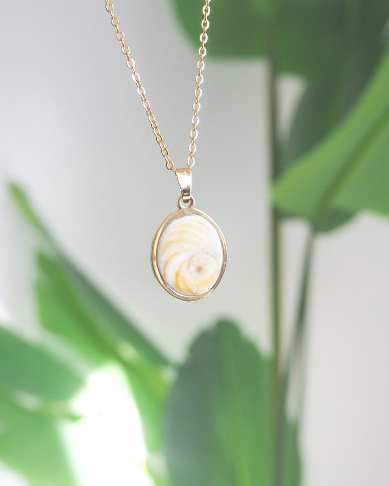 Colar Olho de Shiva em amarelo suave, aço inoxidável banhado a ouro 18k ...