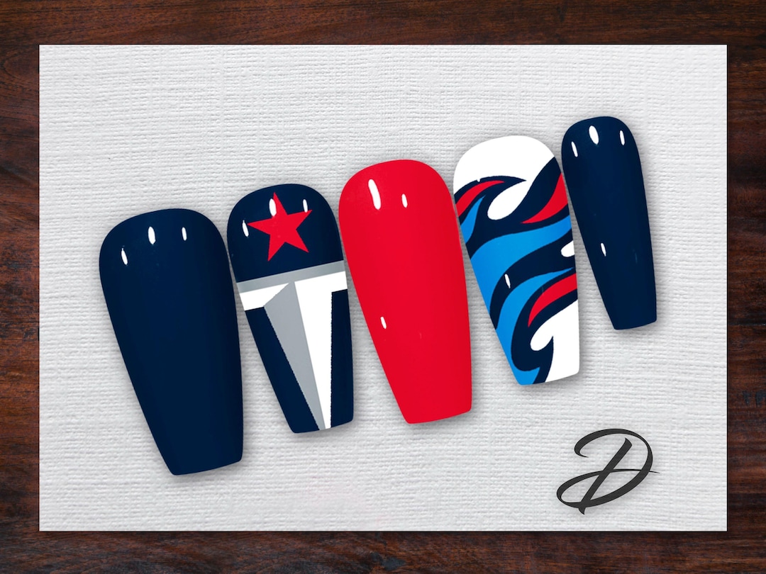 Titans Football Press-on Nails| Custom Game Day Fan Manicure - Etsy