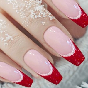 Red French Tip Nails With Snowy Trim Christmas-inspired Press-ons for ...