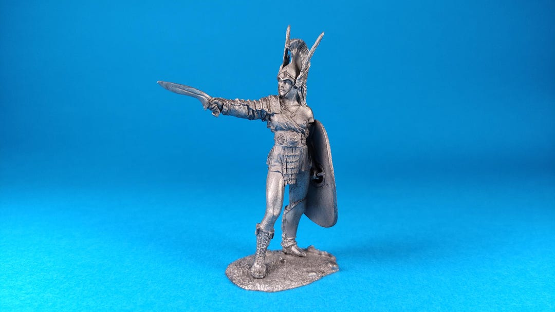 White Metal Miniature Figurine of а Amazon Gladiator With Falcata ...