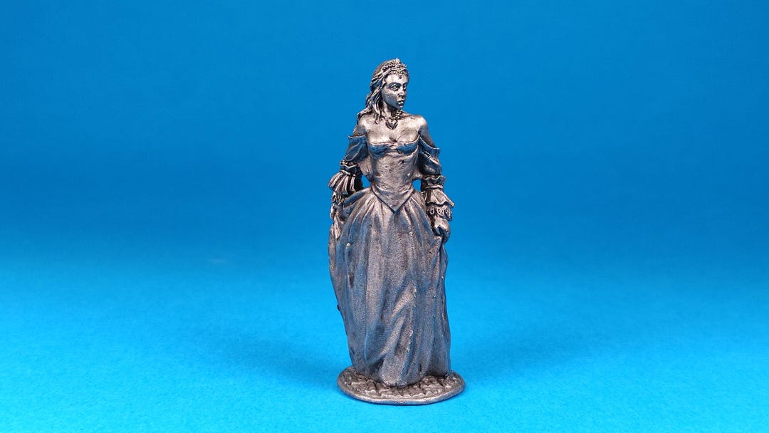 Tin Miniature, Figurine of French Queen Margot, 1572. Metal Figure a ...