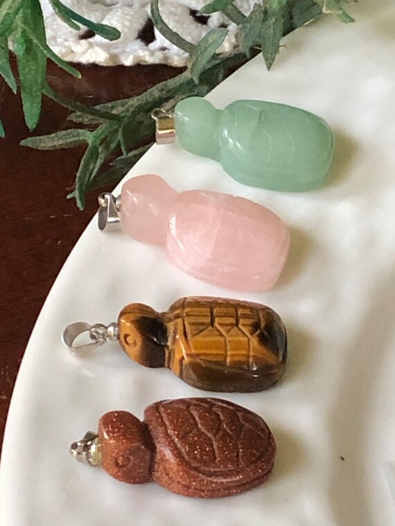 Hand carved turtle stone - Gem