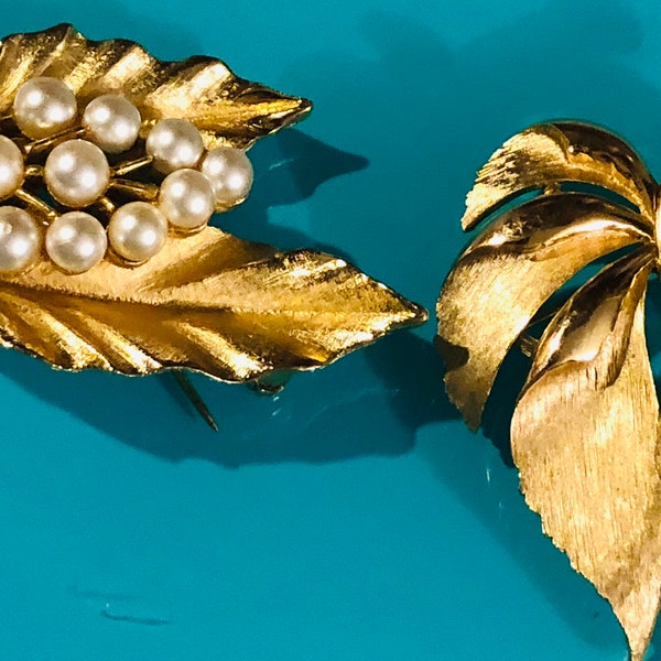 Trifari Leaf Brooch - Etsy