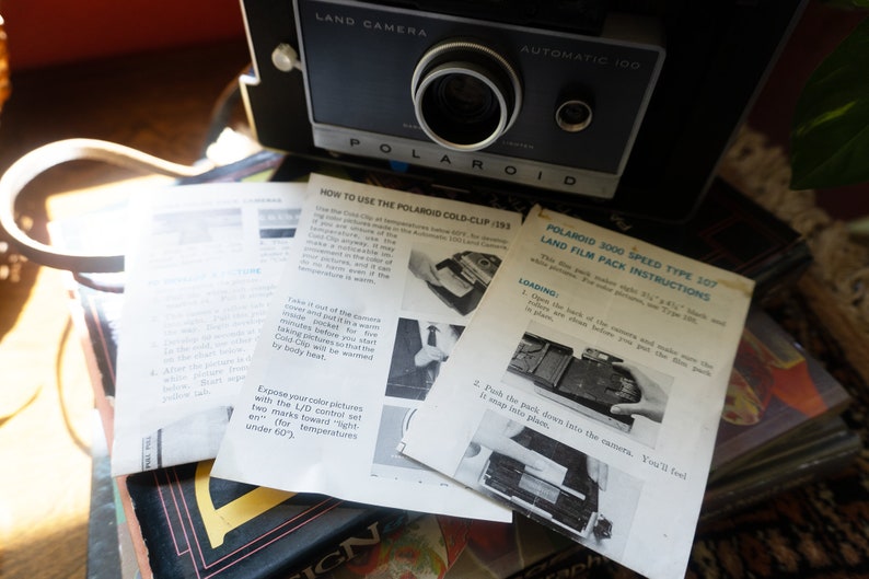 Vintage 1960s Polaroid Land Camera Automatic 100 | Retro Cameras ...