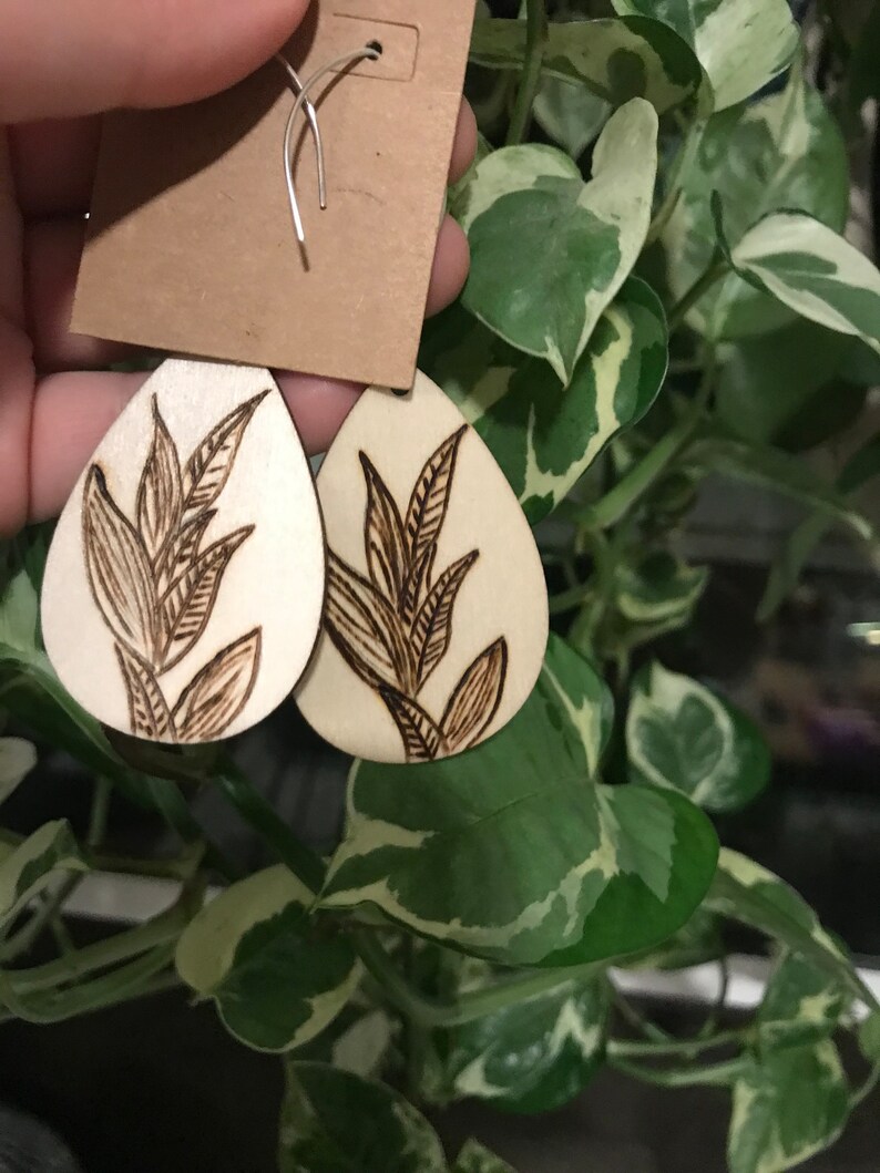 Nature's Grace: Handcrafted Wooden Leaves Pyrography - Etsy