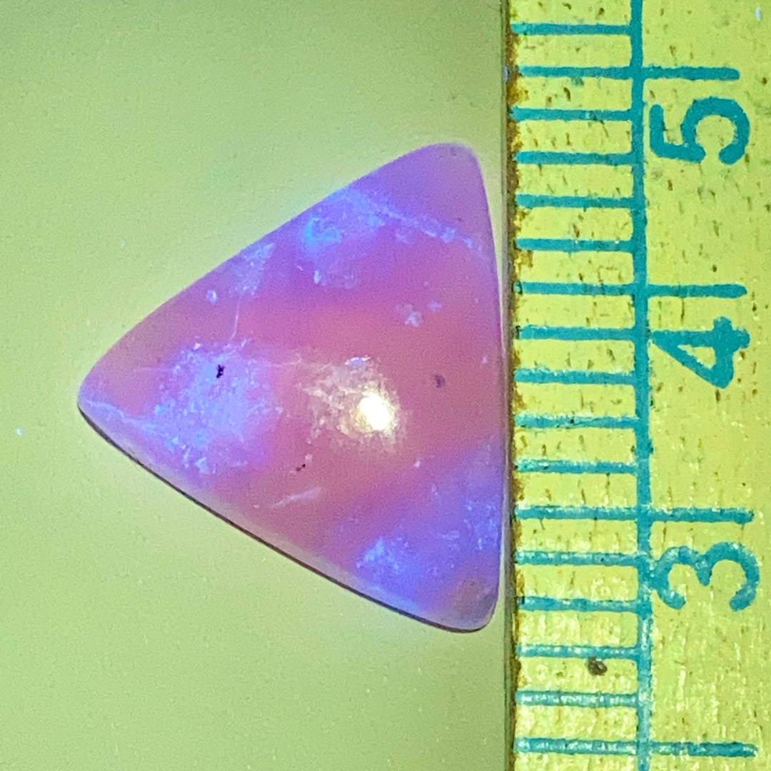 Hackmanite , Color Change , UV Fluorescence, Crystal Tenebrescence ...