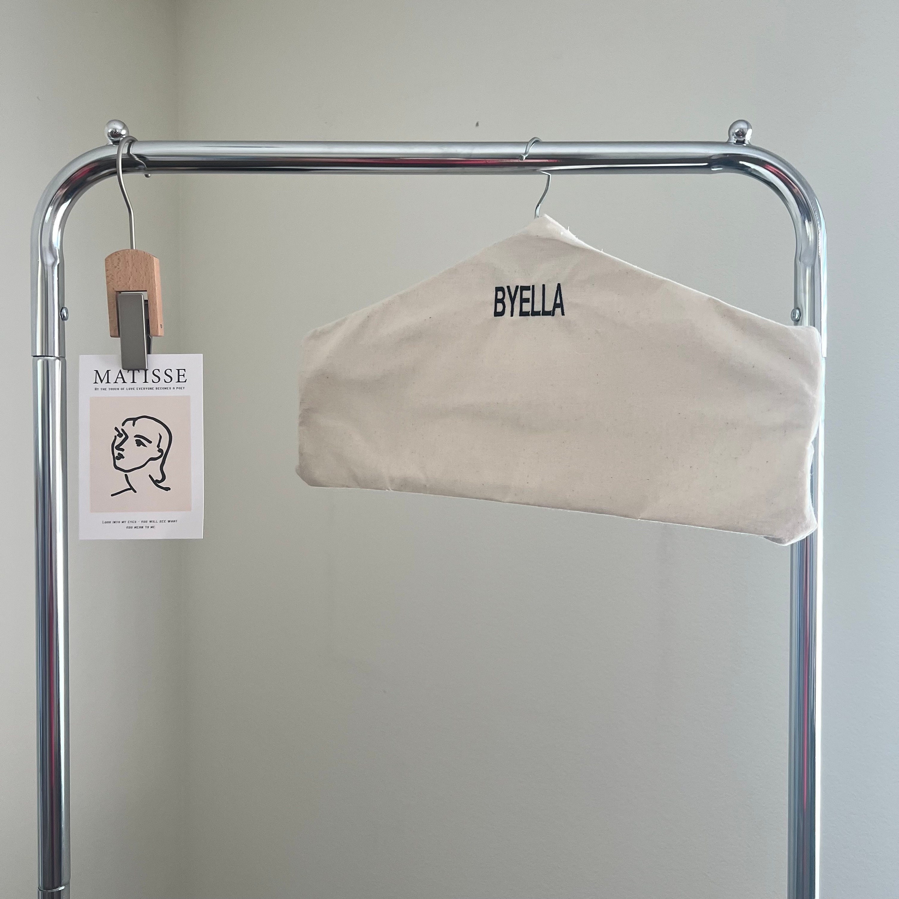 Fabric Hanger Cover Safe. Hidden Valuables Storage. Zipper. Hanger is ...