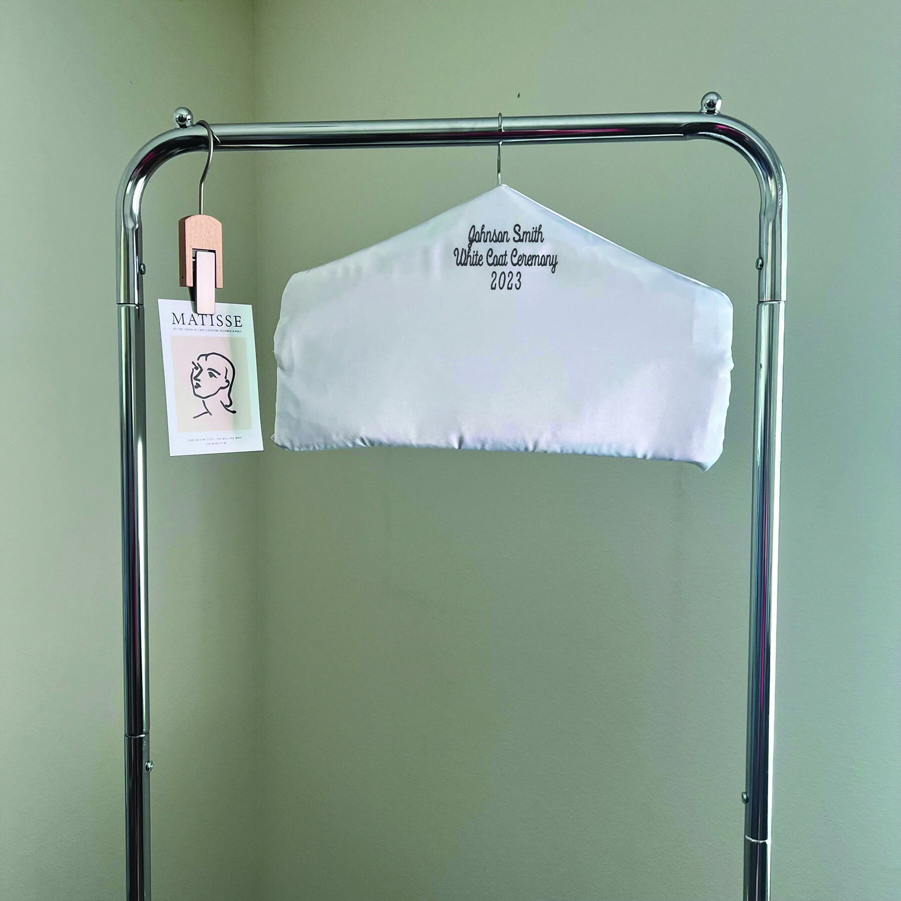 Fabric Hanger Cover Safe. Hidden Valuables Storage. Zipper. Hanger is ...