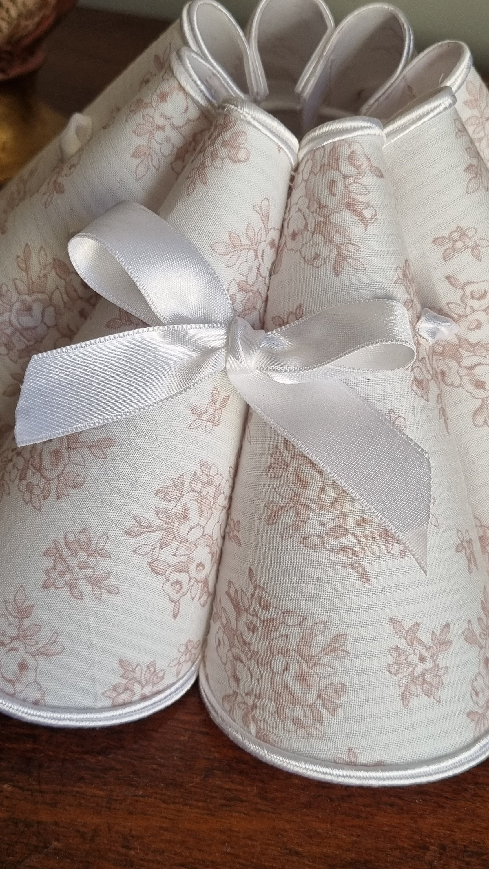 Flowered Gadroon Lampshade With Bow - Etsy