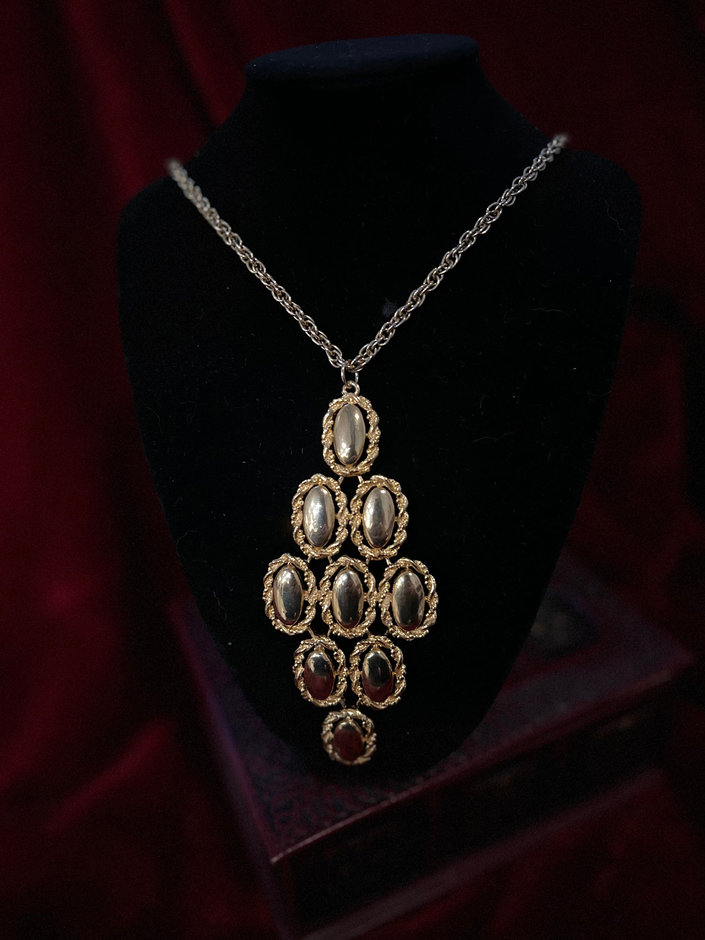 Rare Unmarked Well Made Vintage Gold Tone Stunning Statement Costume ...